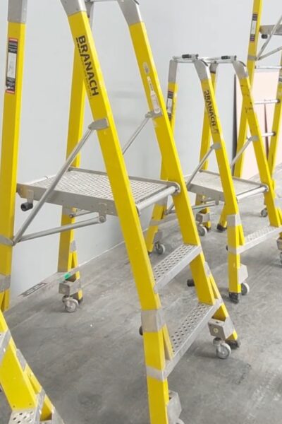 Portable Ladders: Leading Safety Ladders with Platforms [2024]